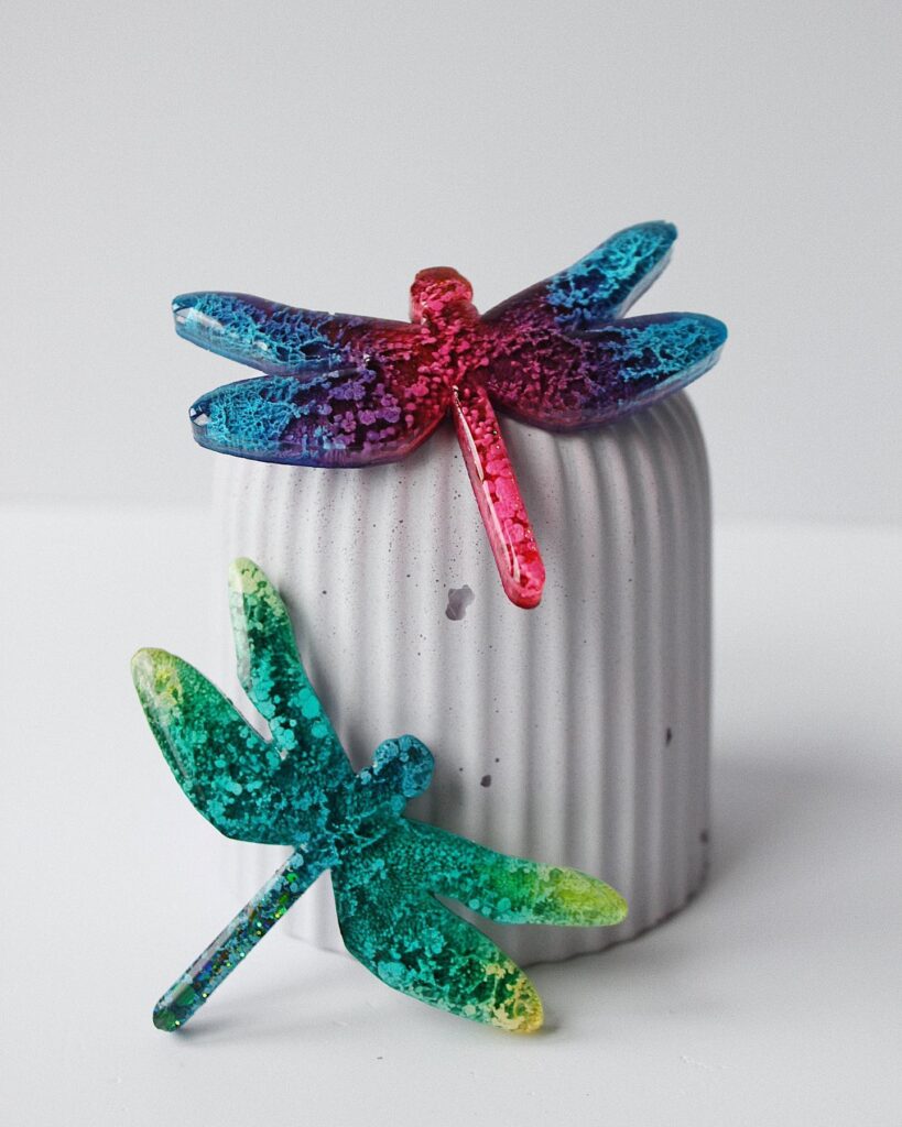 Creating Petri Art with Epoxy Resin: A Step-by-Step Guide - ResinPro ...